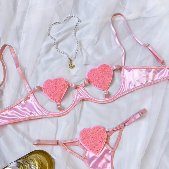 Source Unknown | Intimates & Sleepwear | Heart Pattern Terry Bra Open ...